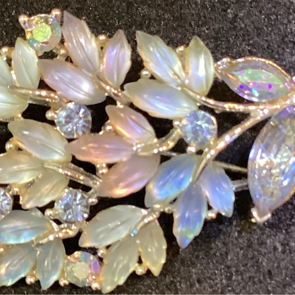 Lisner Jewelry | Jewelry | Vintage Lisner Color Changing Blue ...